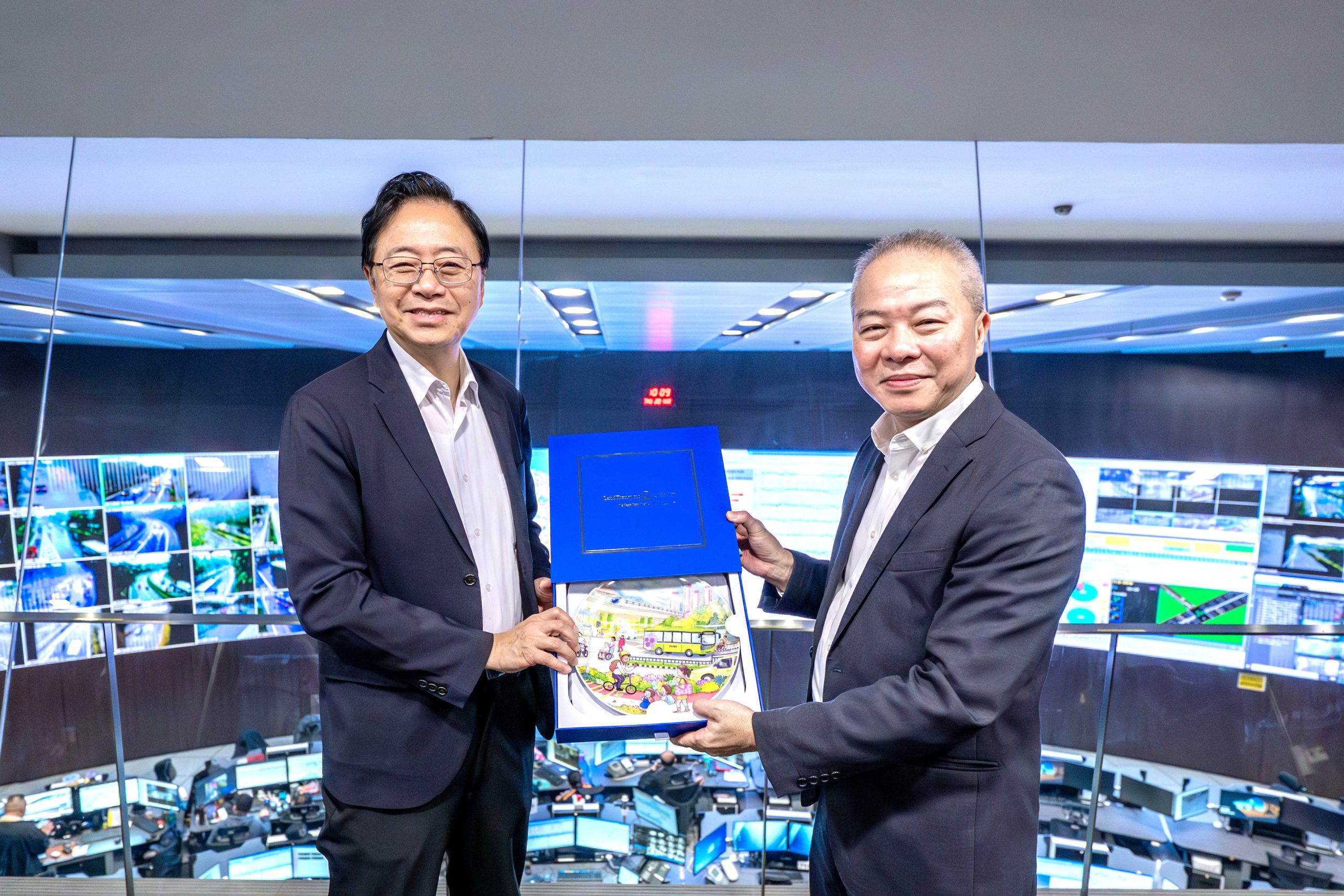 張善政訪問新加坡陸路交通管理局與SMRT行控中心 盼雙邊深化智慧交通、公共運輸交流 - 臺灣導報